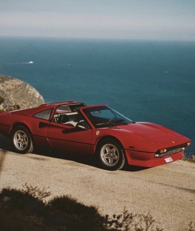auto rojo | quaderno